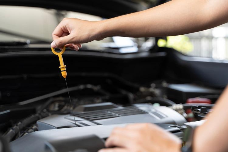 The Best Car Maintenance Checklist: 23 Tips For UK Drivers | Bumper