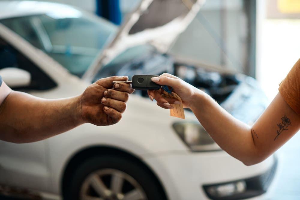 BMW Service Costs – Full, Interim & More (UK Prices) | Bumper