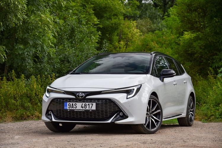 9 of the best cars with big boots | Bumper