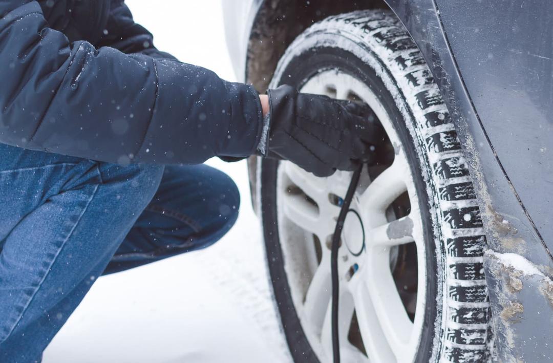 Does cold weather cause tyres to deflate? | Bumper