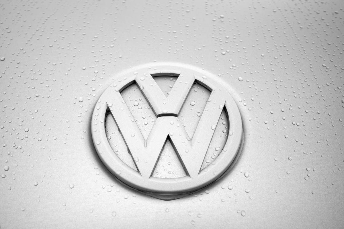 Which is better, the Volkswagen Golf or Polo? | Bumper